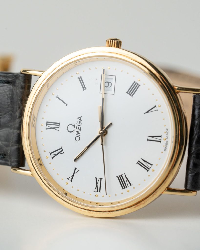 Vintage Omega dresswatch in 18k gold with Roman numerals full set 196. ...