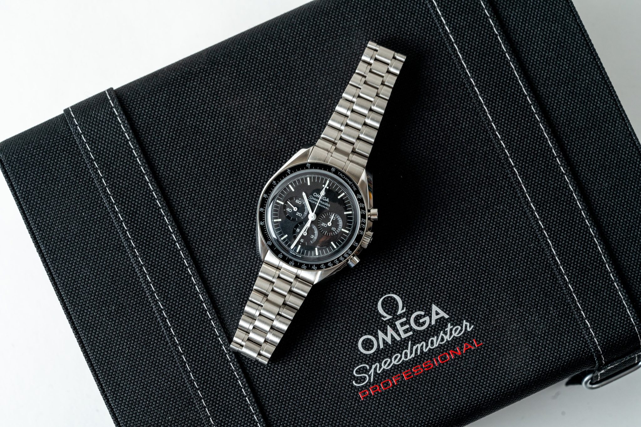 Omega Speedmaster Moonwatch Professional Co-Axial Master Chronometer ...