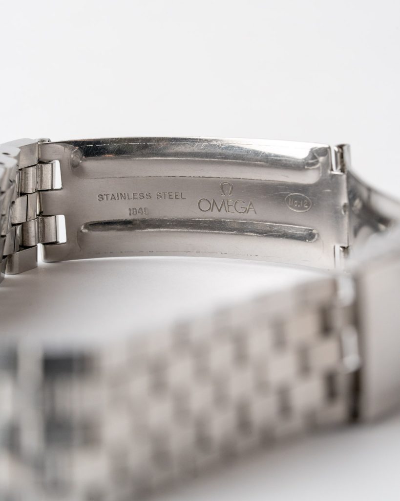 Vintage Omega Constellation C-shape date stainless steel with a grey ...