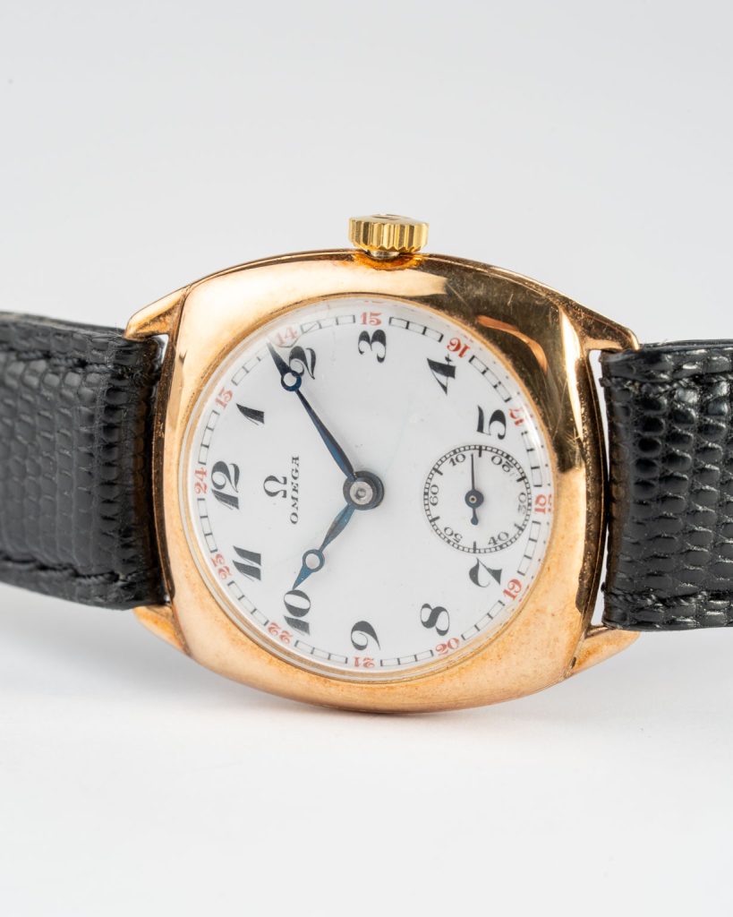 Vintage Omega 14k oro Caja de cojín con esfera de porcelana de 1920 ...