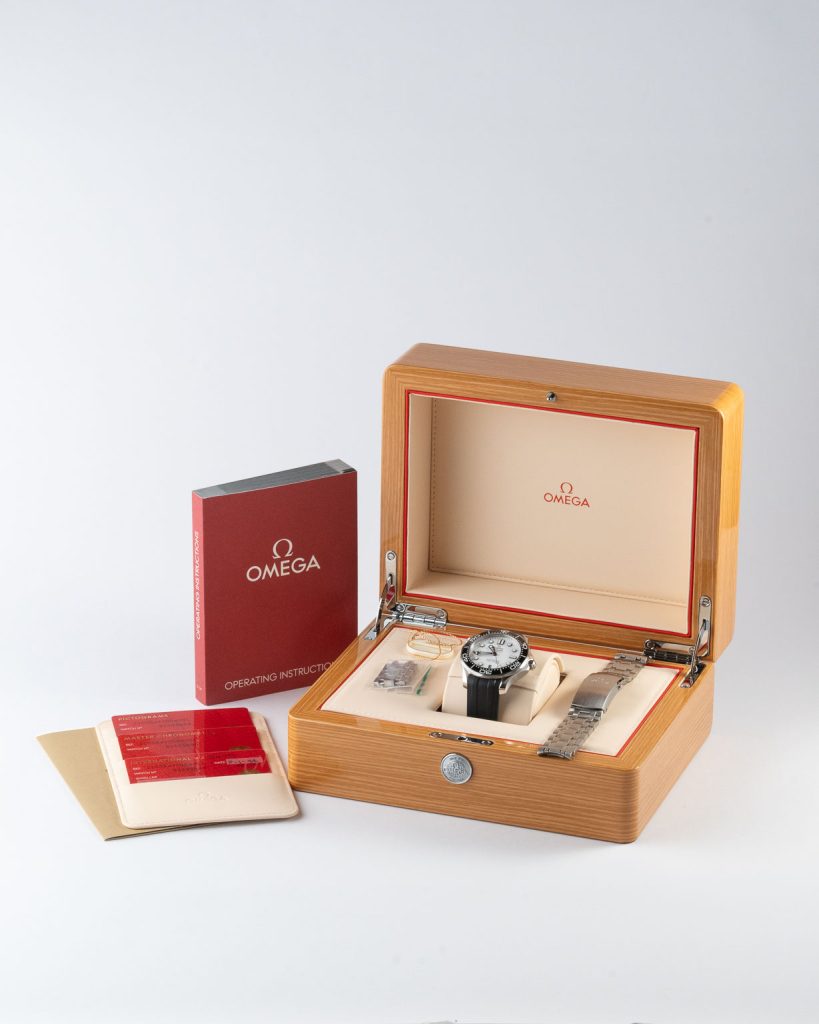 Omega Seamaster Diver 300m White Dial 210.30.42.20.04.001 met doos en ...